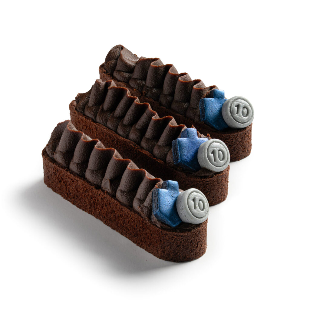 Oval Chocolate Chanukah Tart - KAYX